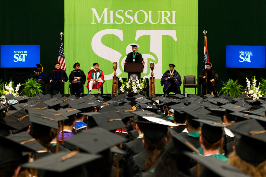 Missouri S&T – News and Events – Blunt, Short honor graduates at ...